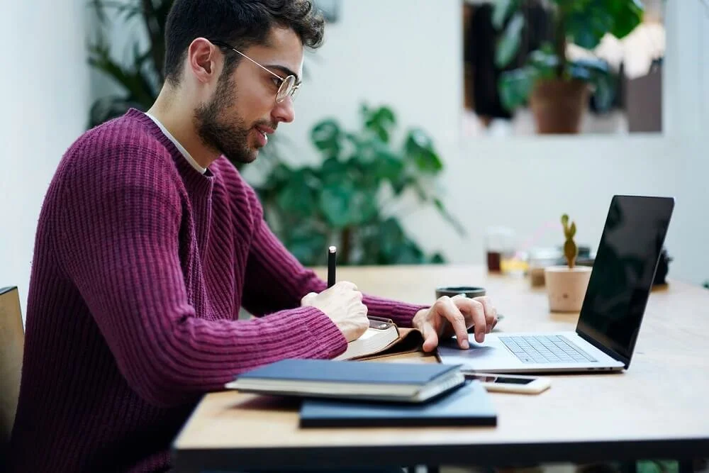 How to Become a Virtual Assistant and Earn $20+/Hour – EndThrive